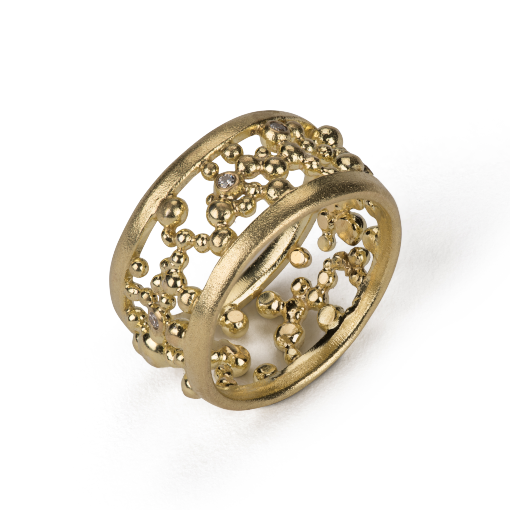 Floating Ring – Hannah Bedford